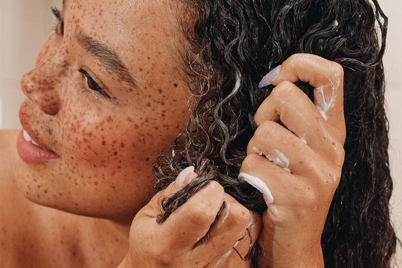 Testing Your Hair Porosity: What is High vs Low Porosity?